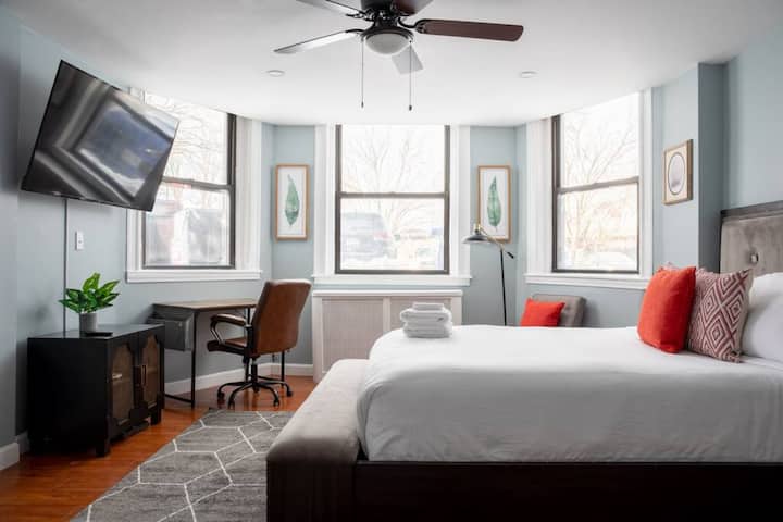 Cozy Back Bay Studio | Close To Fenway! - Nickerson Beach, MA