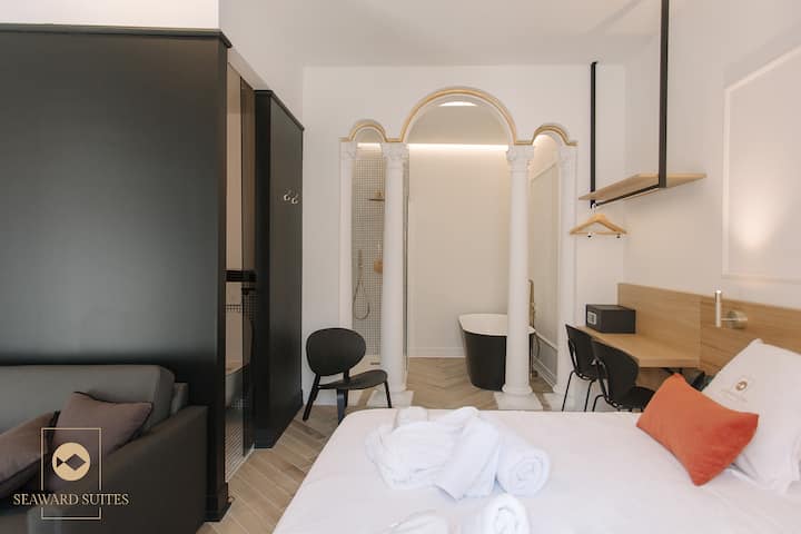 Premium Studio With Whirlpool Bath - Villajoyosa