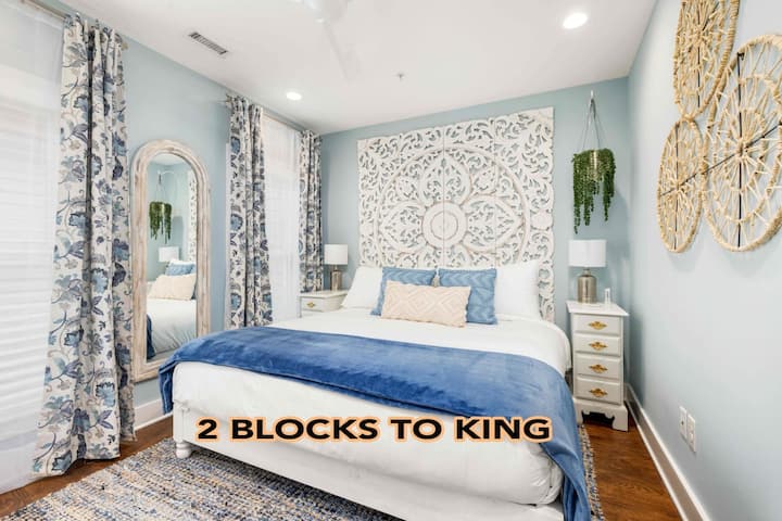 Private Balcony, 2 Living Rooms, 2 Blocks To King! - 查爾斯頓