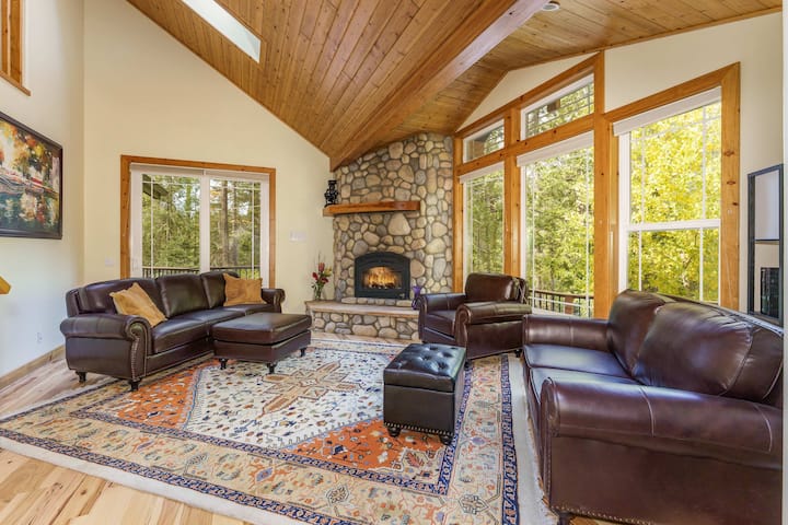 Beautiful 3-bedroom Sanctuary Inside Yosemite Np! - Wawona, CA