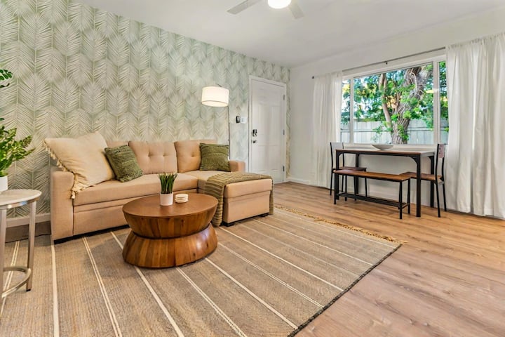 Walk To Ocean, Bars & Restaurants Nearby! - San Diego, CA