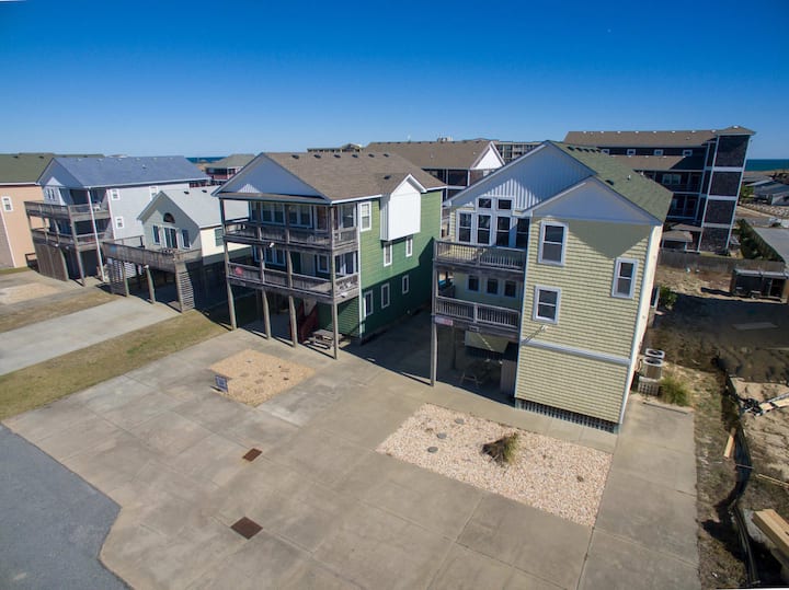 6 Bedrooms, Elevator  3 Minute Walk To The Beach - Kill Devil Hills, NC