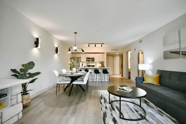 Jacuzzi, Full Kitchen, Indoor/outdoor Heated Pool - Horseshoe Valley, ON