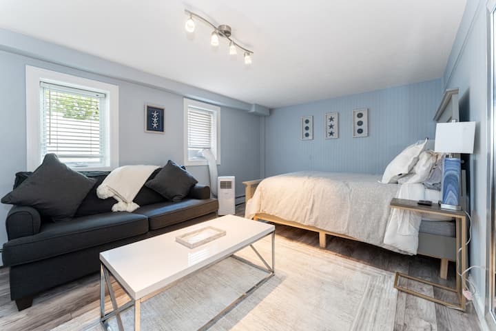 1 Bedroom Suite Steps To The Beach! - Saco, ME