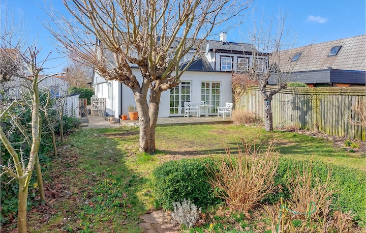 Beautiful Home In Vintrie With Wifi - Malmö