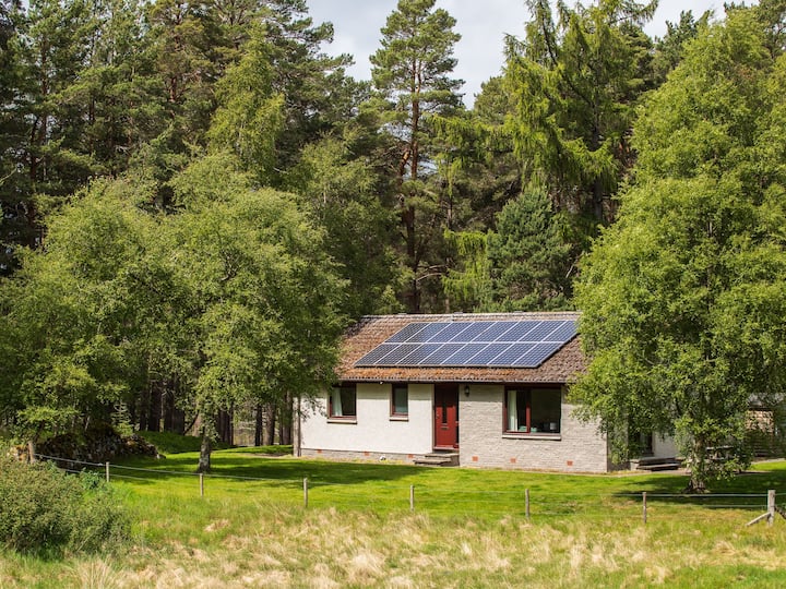Aonach - Pet-friendly Holiday Home - Kingussie