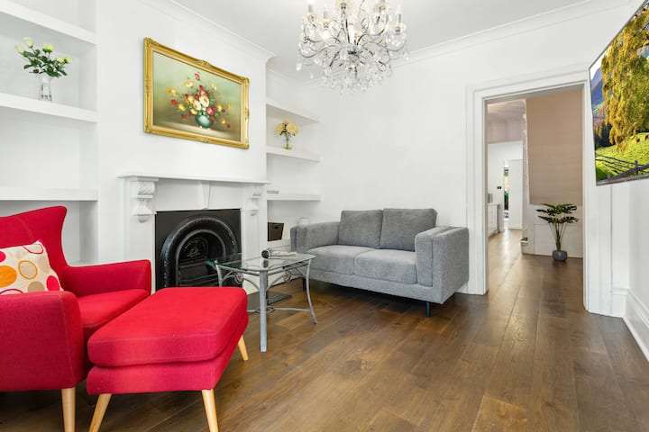 Traditional 2-bed Terrace House In Millers Point - Sydney