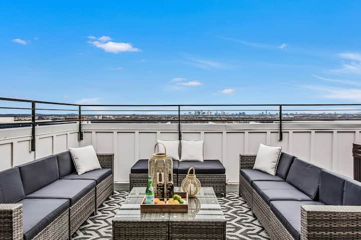 Modern Nashville Home Rooftop & Hot Tub - Nashville