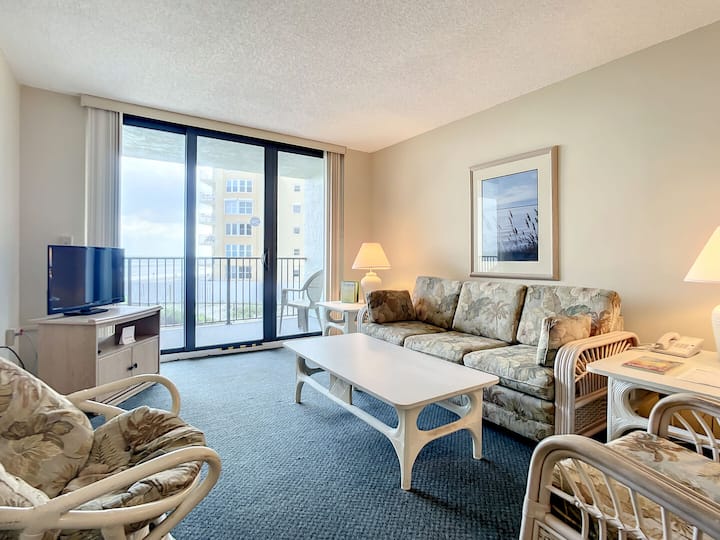 Weekly Special! Beachfront Pool & Balcony ~ Ot203 - New Smyrna Beach, FL