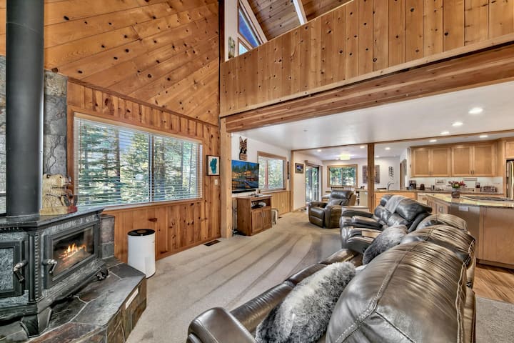 Hekpa Luxury 4br/3ba-sauna-, Pool Table - South Lake Tahoe, CA