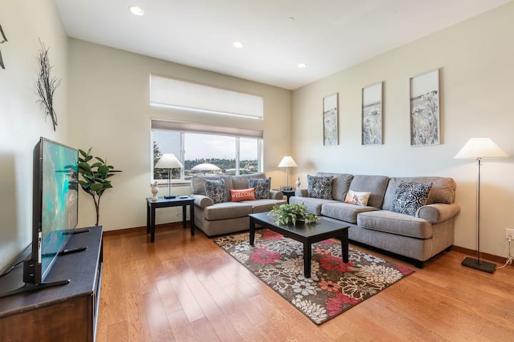 <1 Mi To Dome | 3bd 2.5ba | Townhouse | Garage -22 - Tacoma Narrows Bridge