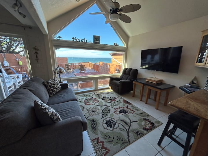 Ocean Front Cabin 17 With  Remarkable Views - Smith River, CA