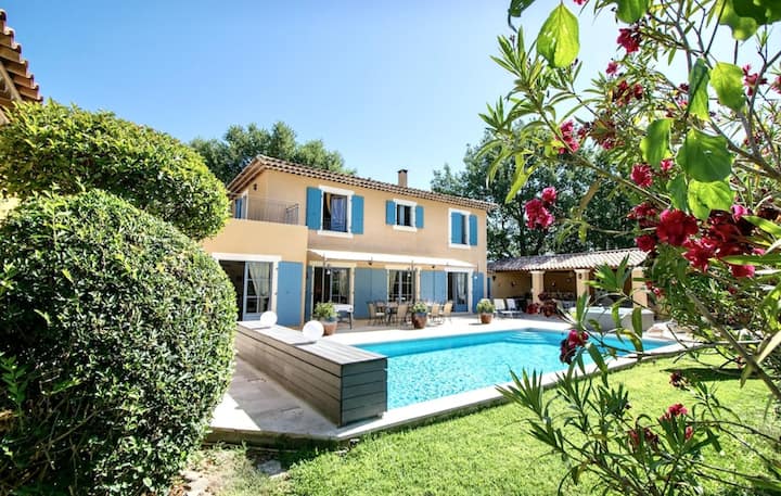 Villa Spacieuse Avec Piscine Et Jacuzzi - Apt