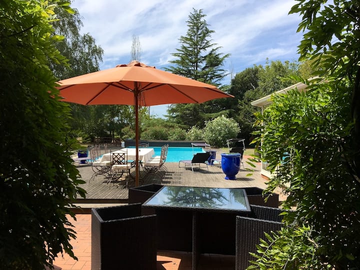 Villa Spacieuse à Nalliers Avec Piscine Privée - Luçon