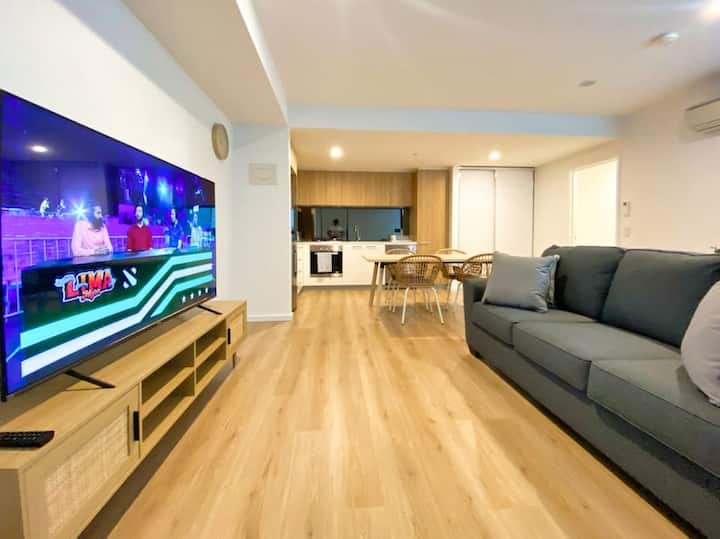 Beautiful 2br Cbd Townhouse With Pool-gym-bbq - Adelaide