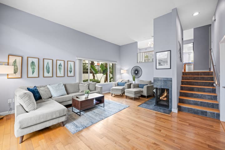 4 Bed 2 King 2 Queen Beds, Community Pool & Tennis - Del Mar, CA