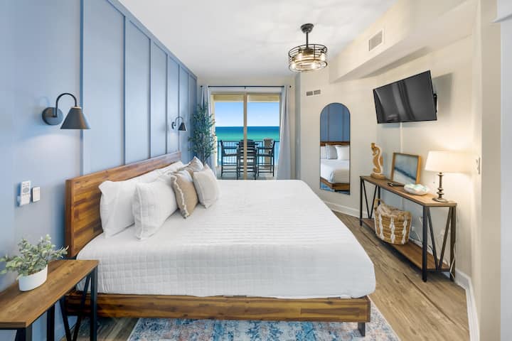 Amazing Sunrise Views! Pools. Hot Tubs, Tiki Bar! - Panama City Beach, FL