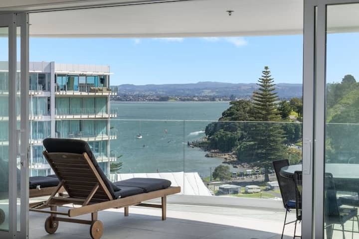 Oceanside Apartment With Iconic Views! - Mount Maunganui