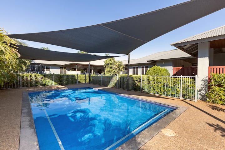 Luxurious Executive Family Home In Cable Beach - Broome