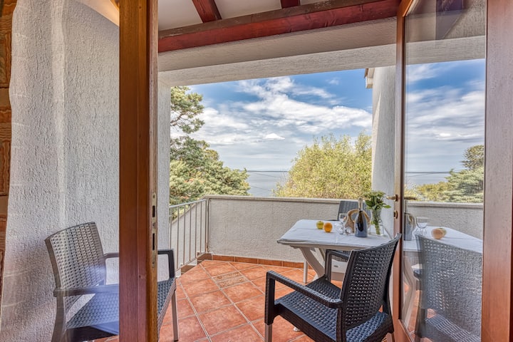 Valdarke Sea View Apartment - Happy Rentals - Veli Lošinj