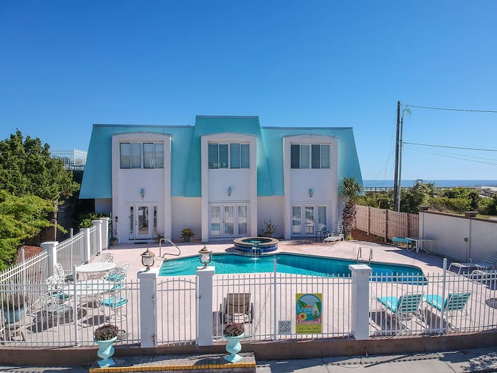 Oceanfront 6br W/ Pool, Hot Tub & Epic Views - Tybee Island, GA