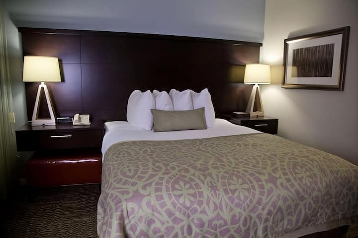 Convenient Stay! Full Kitchen, Free Breakfast - Pacifica, CA