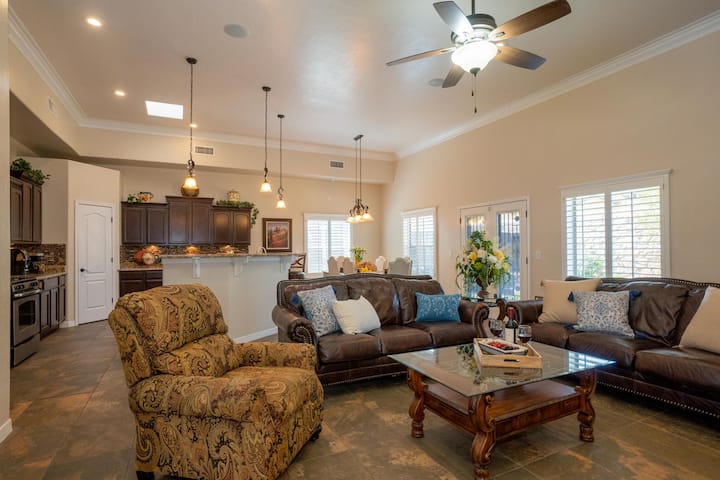 4 Bedroom Luxury Home. - El Paso, TX