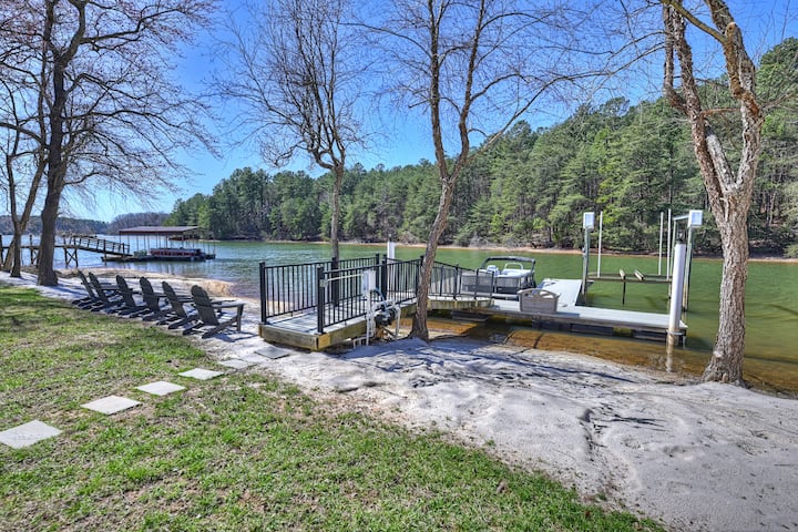 Knotty Pines By Avantstay | Lake Views, Renovated - 노르만 호