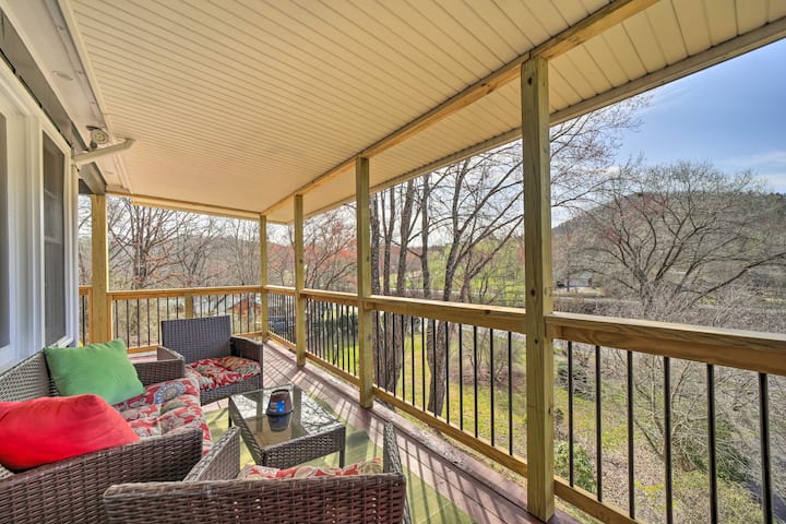 Deck + Fire Pit: Riverfront Sylva Getaway! - Western Carolina University, Cullowhee