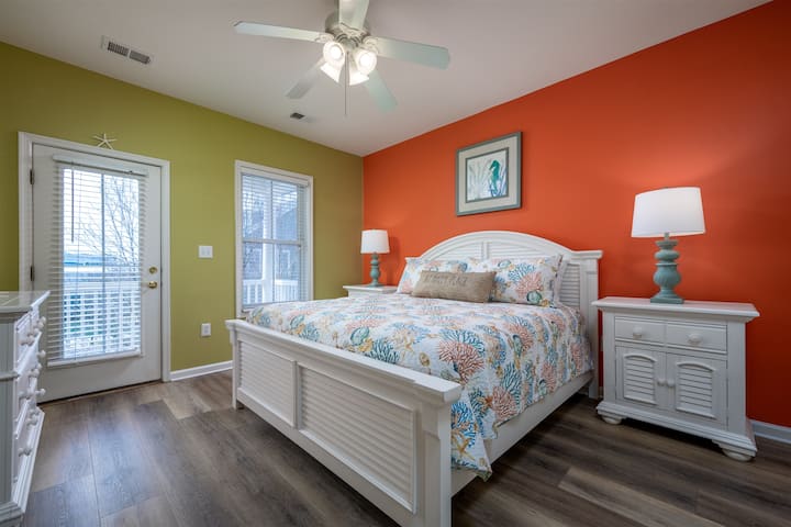 Updated 5 Br Sunset Island Townhouse, Sleeps 12 - Ocean City, MD