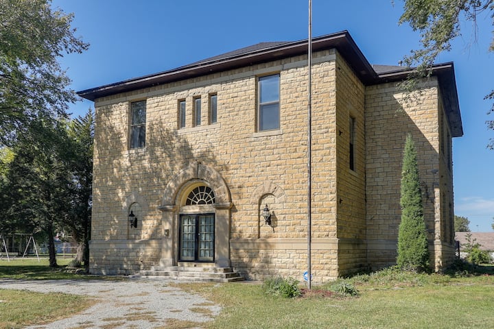 Renovated Schoolhouse W/ Piano & Private Deck! - Marion County Lake, KS