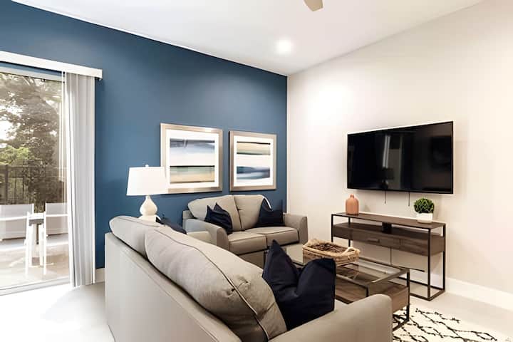 3 Suites, Pool & Jacuzzi, Near Disney Parks - Lake Buena Vista, FL