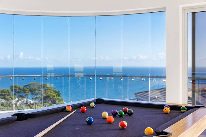 Cliffside Castle | Bay And City Views - Melbourne