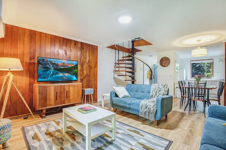 Cedar Cottage Unit 5 - Bright