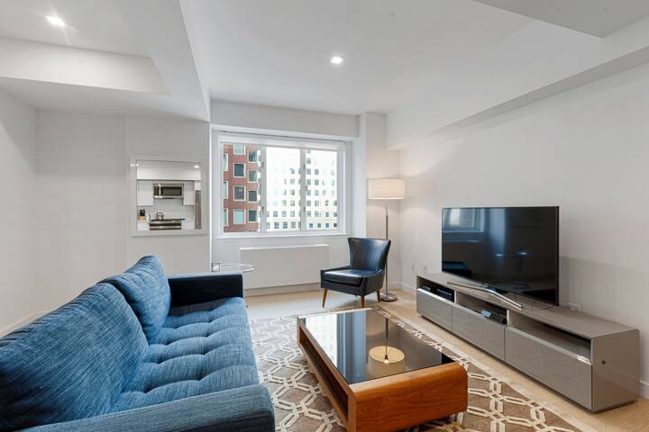 Modern Apartment With Stunning Hudson River Views - Jersey City, NJ