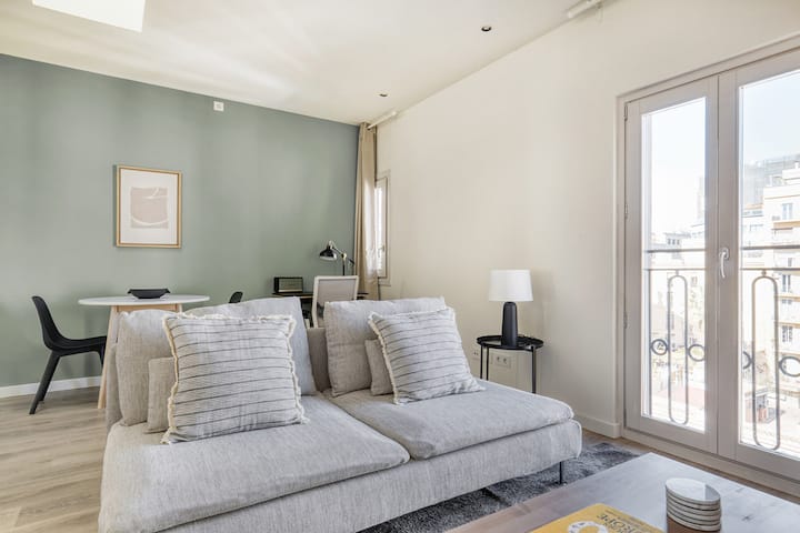 Blueground | La Dreta De L'eixample, Balcony - Barcelona