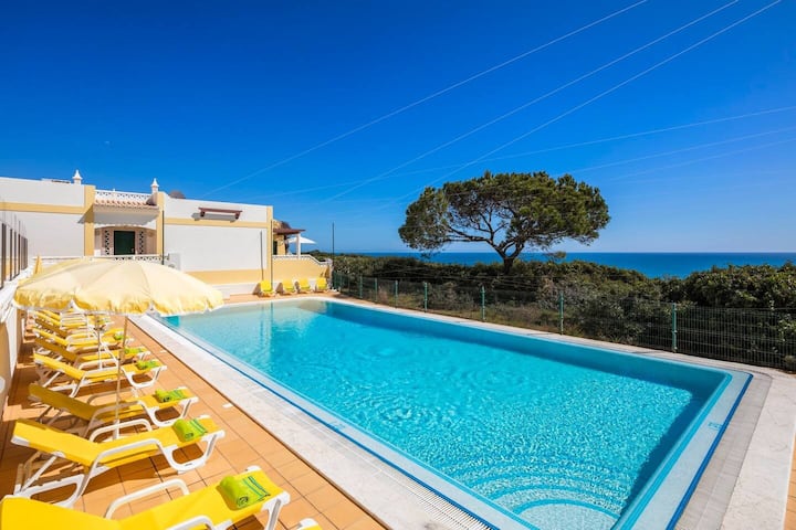 Estrela Do Mar - Sea Views, Communal Pool And Just - Armação de Pêra