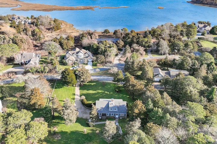 Spacious Home With Sprawling Yard! - Orleans, MA