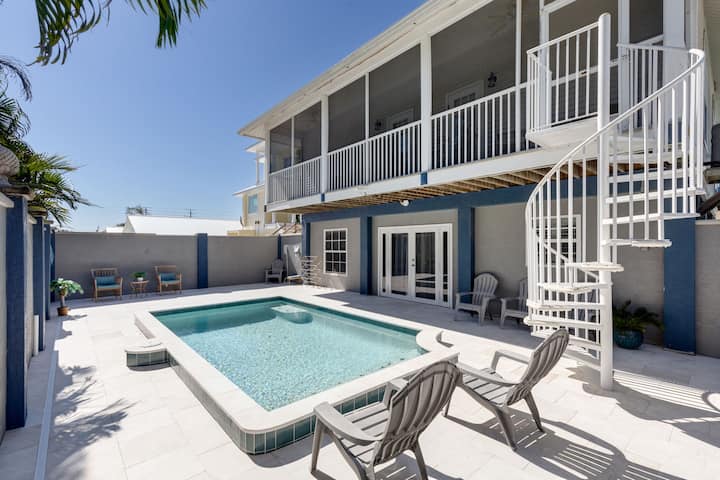 Stunning Coastal Home With Pool, Steps To Beach - Fort Myers Beach, FL