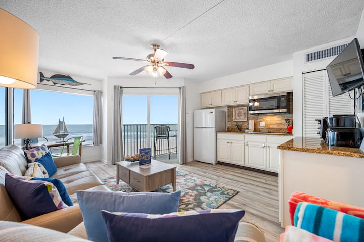 Gulf-front Condo W/ Beach Access & Pool | Bbc 213 - Belleair Beach, FL