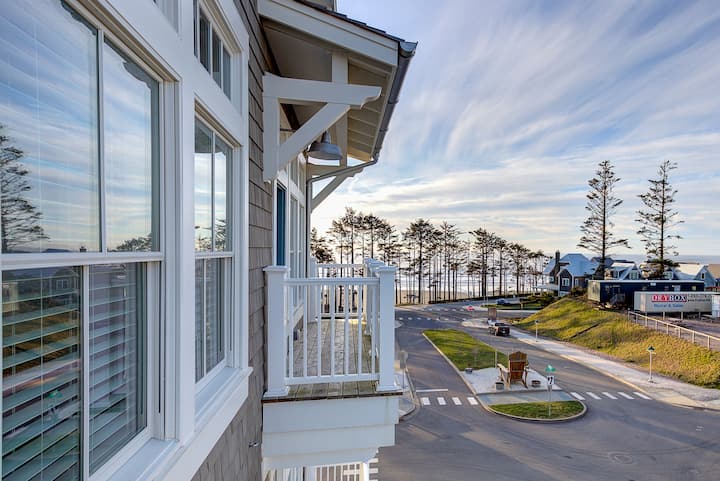 Seabrook's The Penthouse: Oceanview, Dog Friendly - Copalis Beach, WA