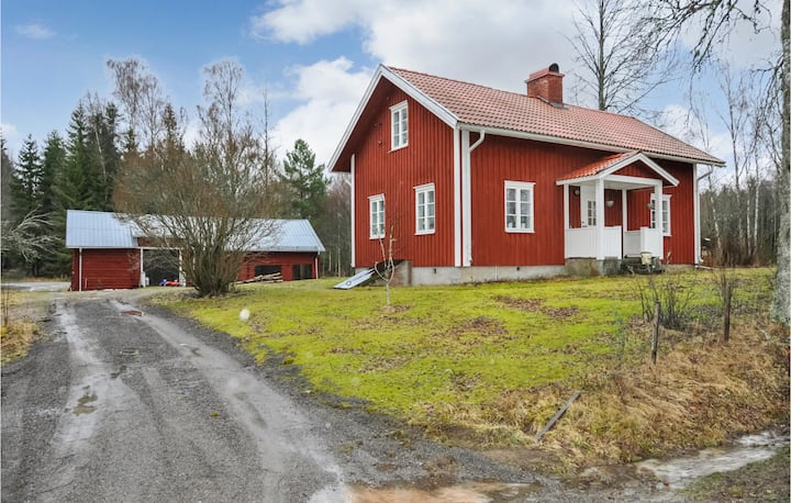 Cozy Home In Charlottenberg With Wifi - Charlottenberg