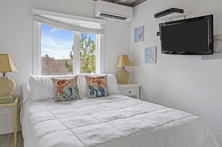 Unit 1311: Cottage | Garden View | Deuce - Montauk, NY