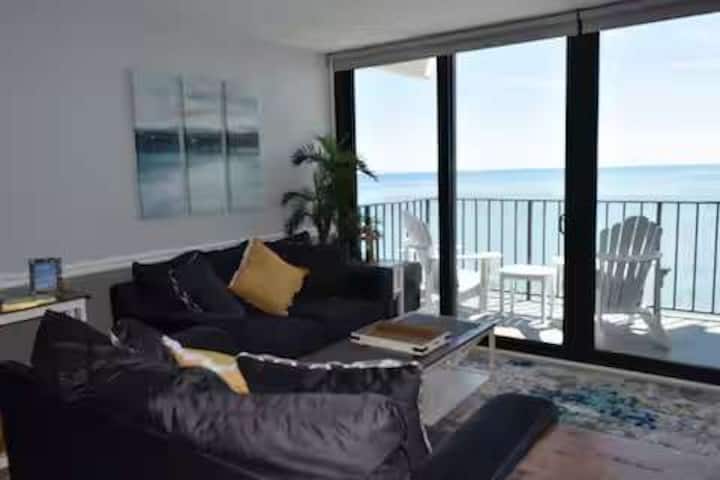 Oceanfront Family Friendly Beach Condo - Murrells Inlet, SC