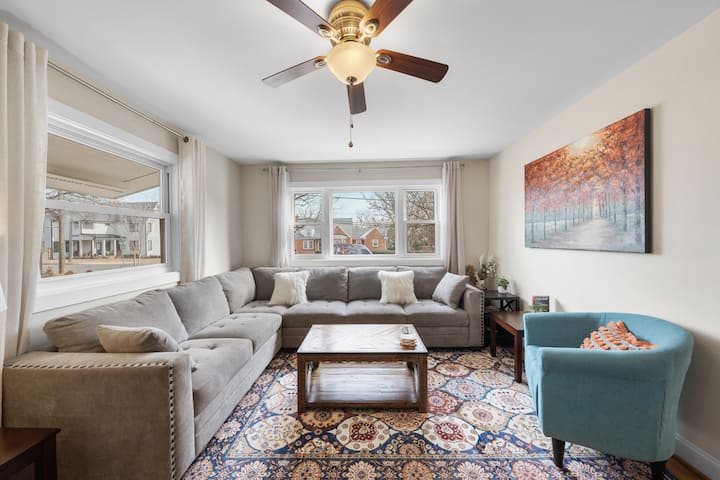 Bungalow Near Downtown, Wakemed - Fenced In Yard - Raleigh, NC