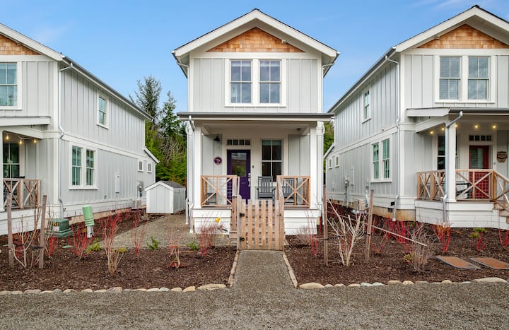 Seabrook's Purple Pelican, Perfect For A Getaway! - Pacific Beach, WA