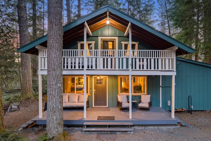 The Green House- 8 Mins To Mt. Rainier Nat'l Park! - Washington