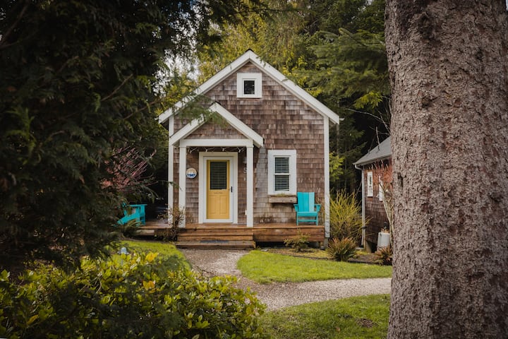 Book At The Beach: Dog-friendly, Hot Tub W/ Loft - Copalis Beach, WA