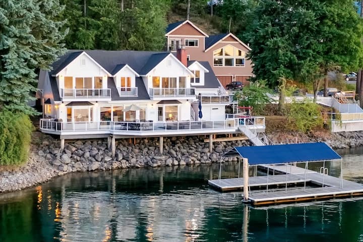 Stellamar: Prime Hayden Lake Waterfront & Hot Tub - Coeur d'Alene, ID