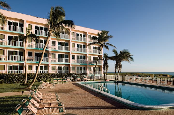 Wyndham Sea Gardens Resort | 1br/1ba King Bed - Pompano Beach, FL